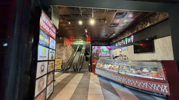 SHOWCASE MALL - Updated October 2025 - 62 Photos & 21 Reviews - 3785 ...