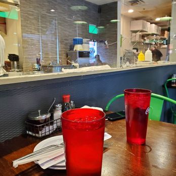 CORNER 17 - Updated December 2024 - 1707 Photos & 946 Reviews - 6623 ...