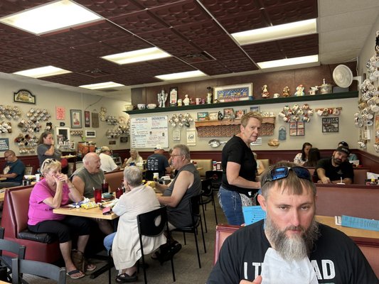 ODD CUPLES CAFE - 33 Photos & 47 Reviews - 117 W Belt Ave, Bushnell ...