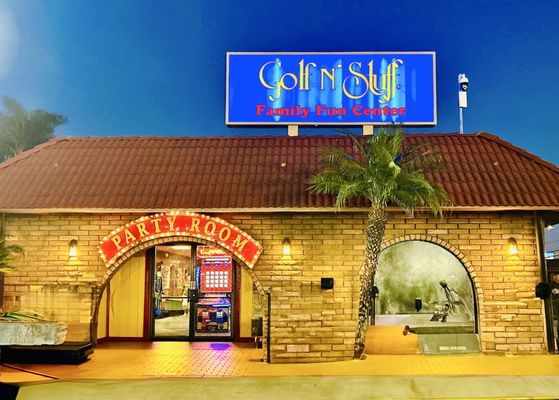 GOLF N’ STUFF - Updated December 2025 - 1053 Photos & 821 Reviews ...