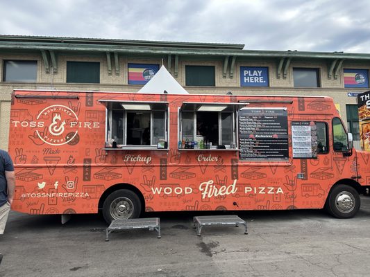 TOSS & FIRE WOOD-FIRED PIZZA - Updated January 2026 - 197 Photos & 237 ...