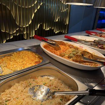 SEA & SKY FEAST BUFFET - Updated February 2025 - 464 Photos & 110 ...