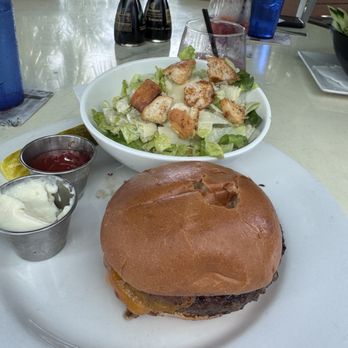 FRIGATE’S WATERFRONT BAR AND GRILL - Updated March 2025 - 499 Photos ...