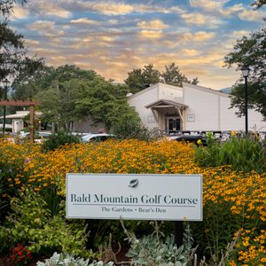 CHIMNEY ROCK MINI GOLF ADVENTURE - Updated July 2024 - 83 Photos - 339 ...