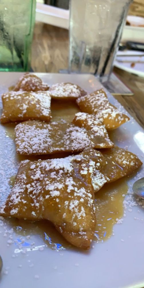 LAZY GATOR - 138 Photos & 170 Reviews - 6103 Hillside Rd, Amarillo ...