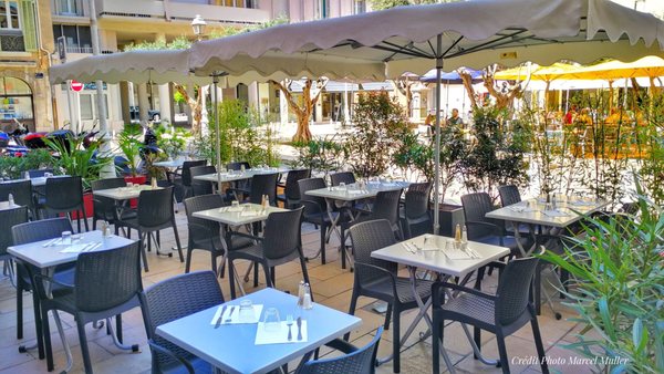 BISTROT CANAILLE - 6 Place de la Poissonnerie, Toulon, France - Modern ...