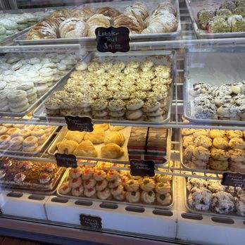 DOLCE SICILIA ITALIAN BAKERY - Updated May 2024 - 140 Photos & 255 ...