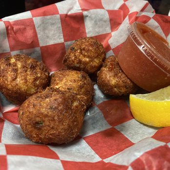 PURPLE PARROT GRILL - Updated August 2024 - 422 Photos & 562 Reviews ...