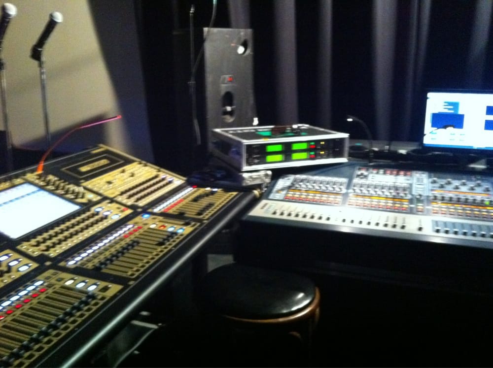 TRAK LIVE LOUNGE BAR - Updated July 2024 - 445 Toorak Rd, Toorak ...