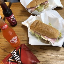 CAPRI DELI - Updated December 2025 - 954 Photos & 1155 Reviews - 713 E ...