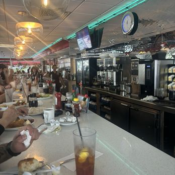 LESTER’S DINER - Updated March 2025 - 957 Photos & 945 Reviews - 250 W ...