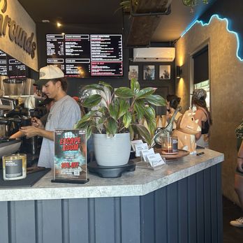 HIDDEN GROUNDS COFFEE - Updated September 2025 - 283 Photos & 100 ...