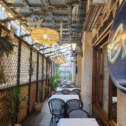 ESTIA - Updated December 2025 - 1353 Photos & 942 Reviews - 1405 Locust ...