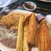 LA CHOZA MENUDAZO & TAMALOTES - 78 Photos & 73 Reviews - 1155 N ...