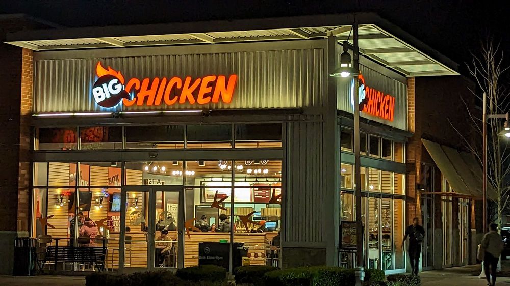 THE LANDING - Updated June 2024 - 61 Photos & 86 Reviews - 828 N 10th ...