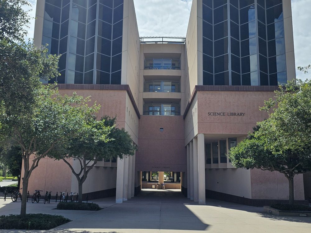 UCI SCIENCE LIBRARY - Updated June 2025 - 20 Photos & 44 Reviews - 510 ...
