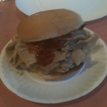 VICTORY PIG PIZZA & BARBECUE - Updated October 2024 - 29 Photos & 74 ...