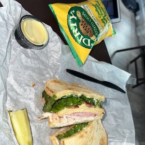 THE FULL BELLY DELI - 81 Photos & 177 Reviews - 1718 Commerce Way, Paso ...