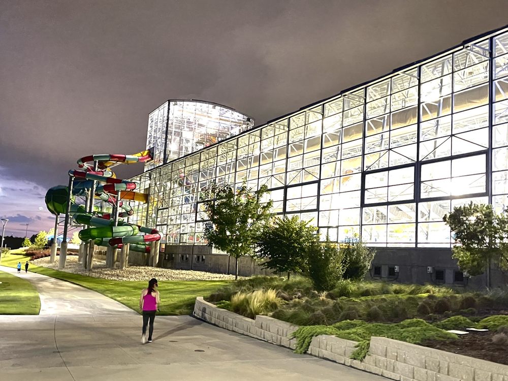 EPIC WATERS INDOOR WATERPARK - 268 Photos & 237 Reviews - 2970 Epic Pl ...