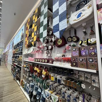 MINISO - Updated January 2026 - 77 Photos - 1418 3rd St, Santa Monica ...