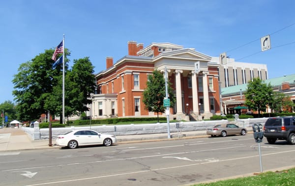 ERIE CLUB - Updated January 2026 - 13 Photos - 524 Peach St, Erie ...