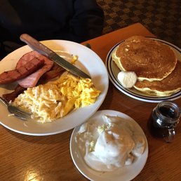 THE MACHINE SHED - APPLETON - Updated July 2025 - 153 Photos & 192 ...