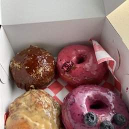DIABLO DOUGHNUTS - 598 Photos & 347 Reviews - 7698 Belair Rd, Baltimore ...