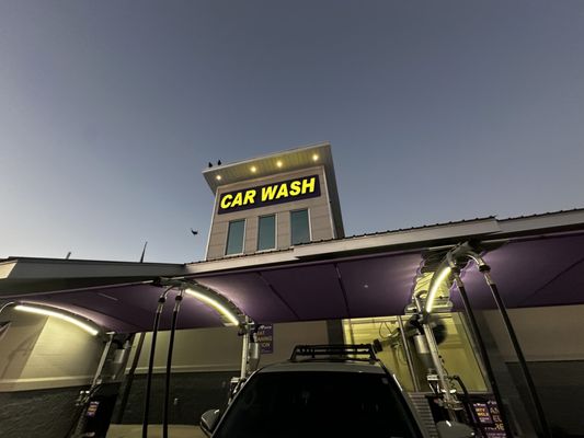 DIAMOND SHINE CAR WASH - Updated December 2025 - 28 Photos & 18 Reviews ...