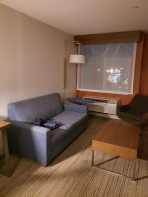 HOLIDAY INN EXPRESS & SUITES SEATTLE-SEA-TAC AIRPORT - Updated May 2025 ...