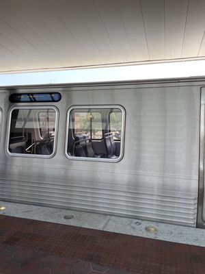 BRADDOCK ROAD METRO STATION - Updated June 2025 - 21 Photos & 14 ...