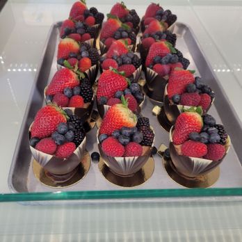 BARON PATISSERIE - 94 Photos & 158 Reviews - 19171 SE Mill Plain Blvd ...