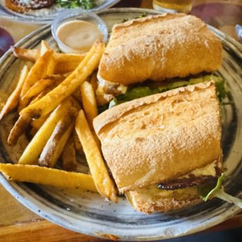 WHITE RABBIT GASTROPUB - Updated February 2025 - 751 Photos & 891 ...