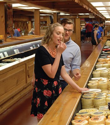 HEINI’S CHEESE CHALET - Updated December 2025 - 100 Photos & 89 Reviews ...