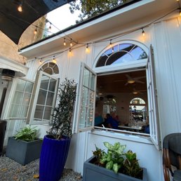 82 QUEEN - Updated September 2024 - 1916 Photos & 1620 Reviews - 82 ...