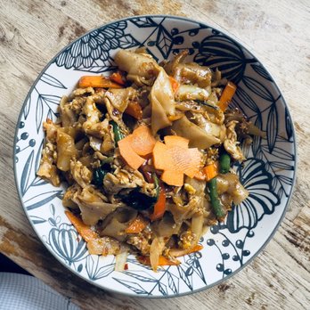 ZOOB ZIB THAI AUTHENTIC NOODLE BAR - Updated June 2024 - 740 Photos ...