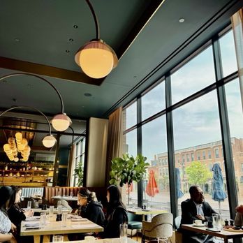 HAMILTON’S - Updated October 2025 - 172 Photos & 67 Reviews - 1401 ...