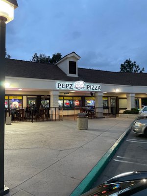 PEPZ PIZZA & EATERY - Updated October 2025 - 123 Photos & 259 Reviews ...