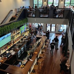 PIZZA PAYAA - Updated July 2025 - 75 Photos & 113 Reviews - 107 E ...