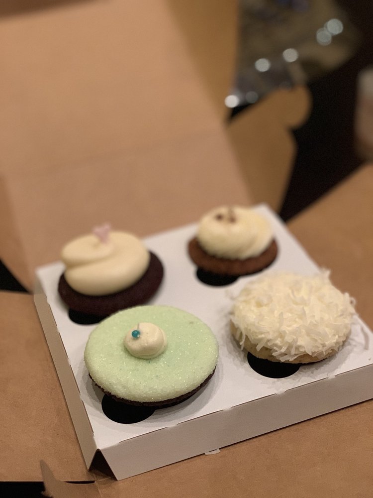 CELEBRITY CUPCAKES - 190 Photos & 282 Reviews - 2343 University Blvd ...