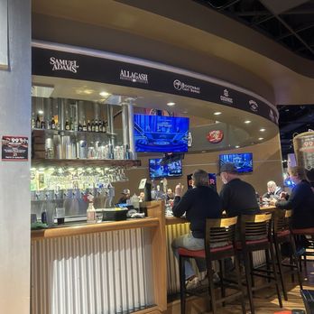 99 HOPS HOUSE - Updated December 2025 - 34 Photos & 36 Reviews - 500 ...