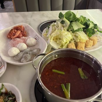 URBAN HOT POT - Updated May 2024 - 307 Photos & 256 Reviews - 10100 ...