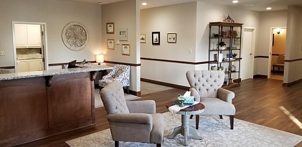 MATTHEWS FUNERAL HOME - Updated August 2025 - 21 Photos - 601 S Kelly ...