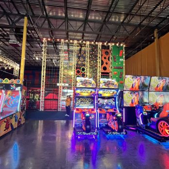 PLANET OBSTACLE - Updated December 2025 - 20 Photos - 1981 Ernie ...