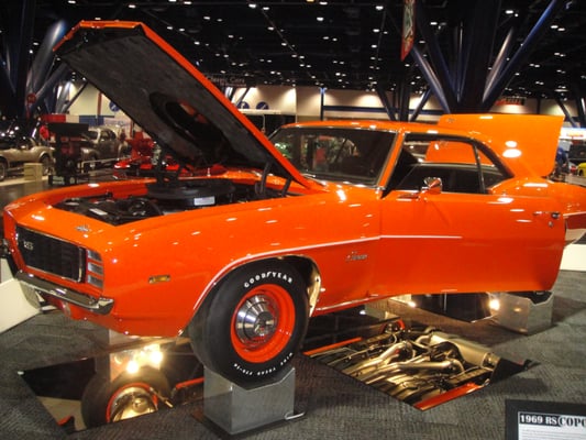 MASTER AUTO BODY & UPHOLSTERY - Updated July 2025 - 97 Photos & 111 ...