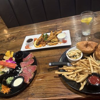 SUR AT THE BARNYARD - Updated April 2024 - 1972 Photos & 1458 Reviews ...