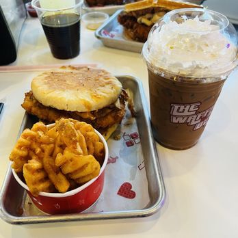 THE WAFFLE BUS - Updated July 2024 - 279 Photos & 185 Reviews - 1540 W ...