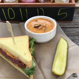 MURPHYS POURHOUSE - Updated August 2024 - 271 Photos & 289 Reviews ...