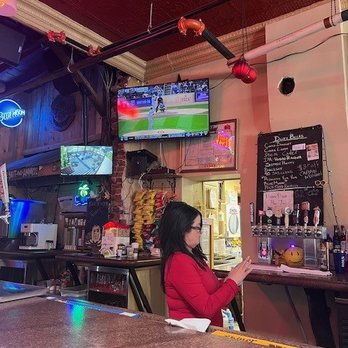 MORRISON HOLIDAY BAR - Updated December 2025 - 65 Photos & 89 Reviews ...