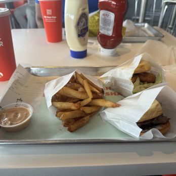 ATOMIC BURGER - Updated November 2025 - 276 Photos & 431 Reviews - 3934 ...