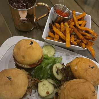 STATE 48 TAVERN - Updated May 2024 - 815 Photos & 928 Reviews - 614 N ...